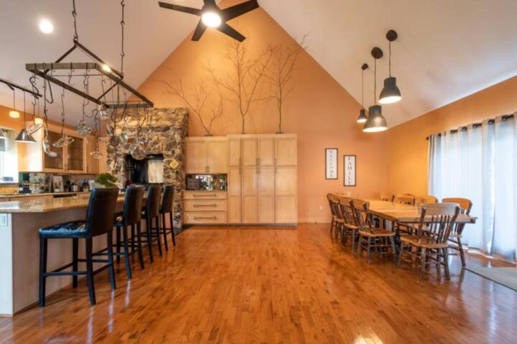 The Mountain Lodge, Elliottsburg – Updated 2024 Prices