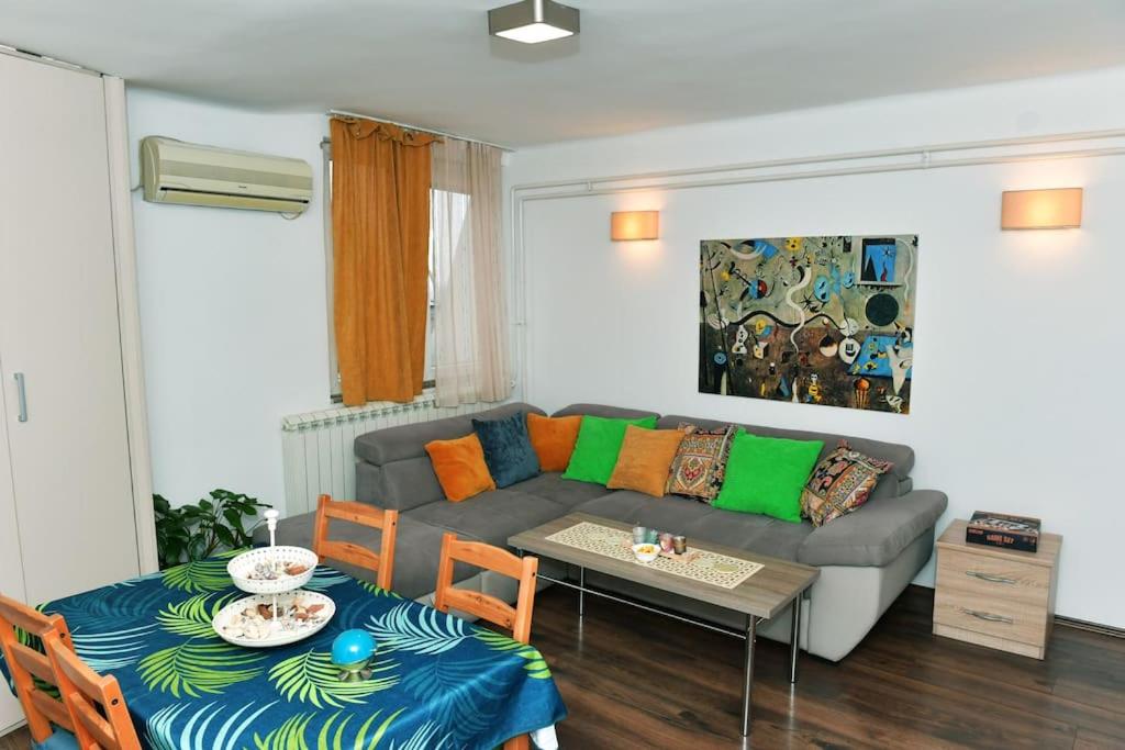 LUX Best location quiet place in city center- 50m2, Belgrado (precios ...