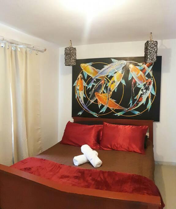 King Arts Bed and Breakfast with WiFi and Netflix! Near Bluemoon and ...
