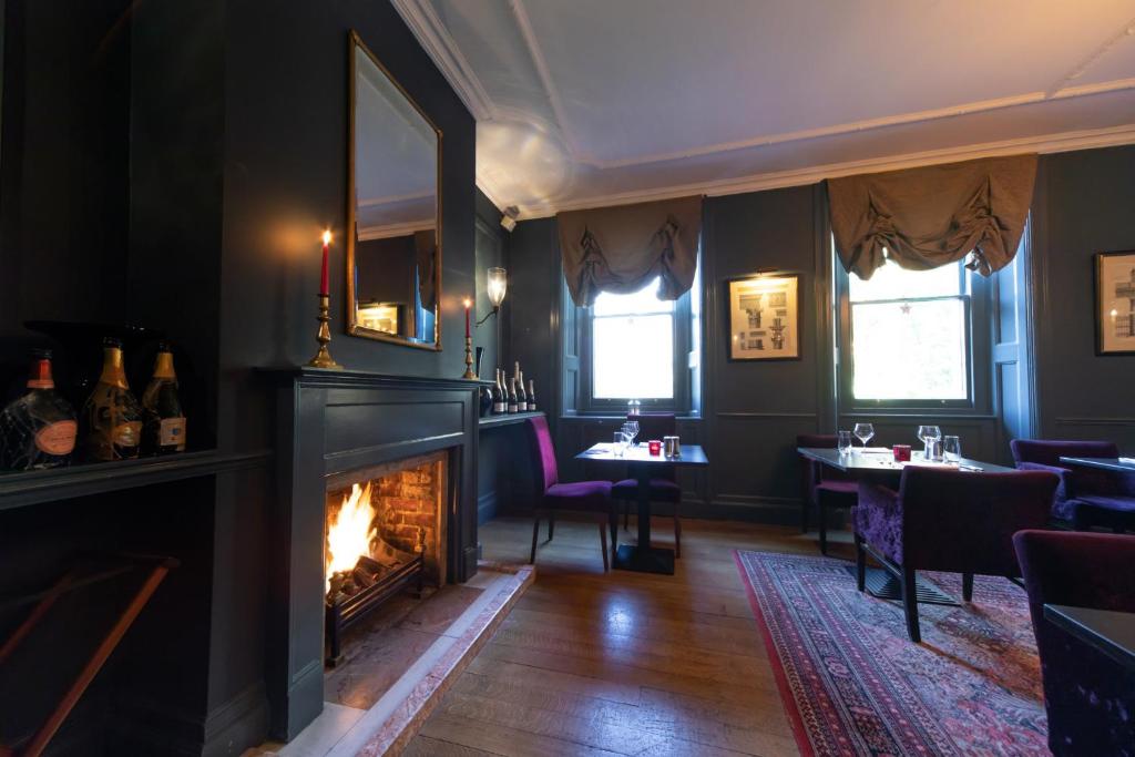 Beechfield House, Beanacre (updated prices 2025)