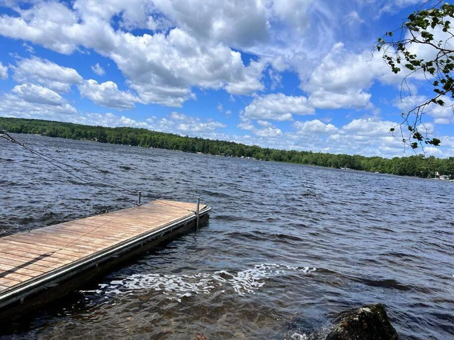 Marmora Hideaway - Lake front, Marmora (updated prices 2026)