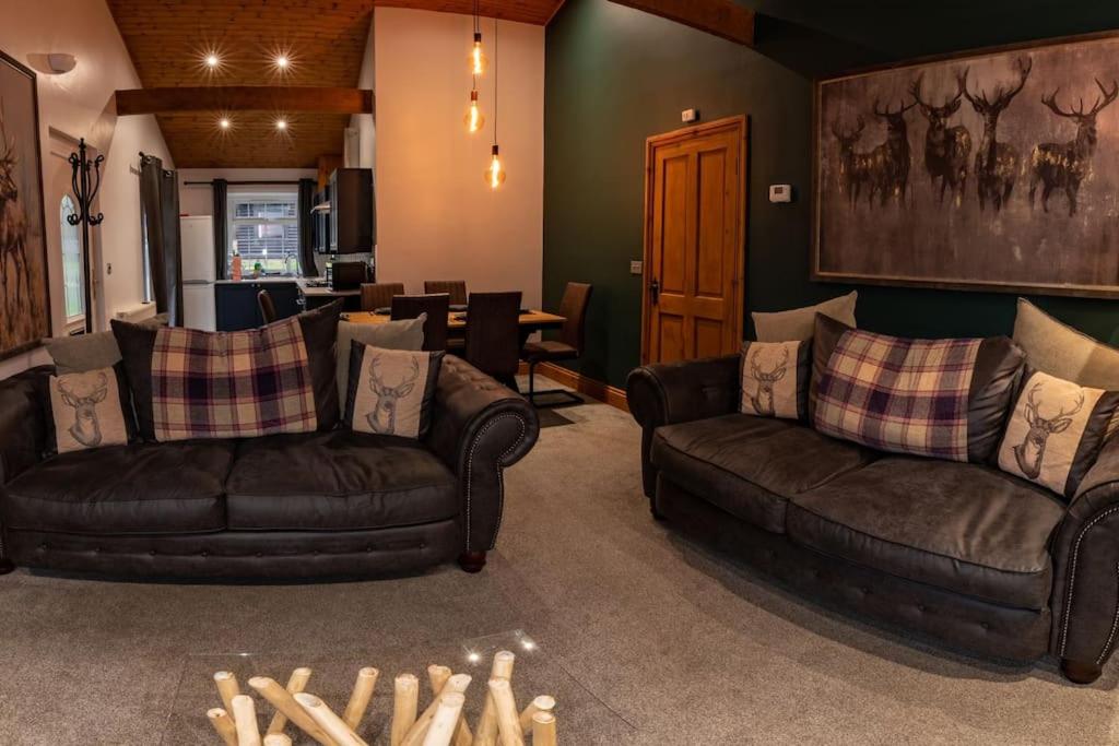 The Curious Stag - Luxury Log Cabin and Hot Tub, Longframlington ...