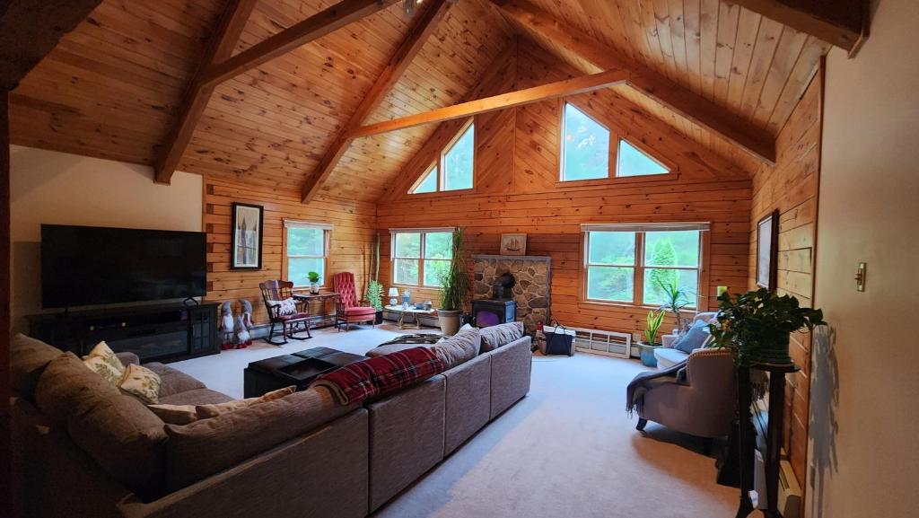 True Loghome In The Whites W/ Gym& Fireplaces - Campton, NH