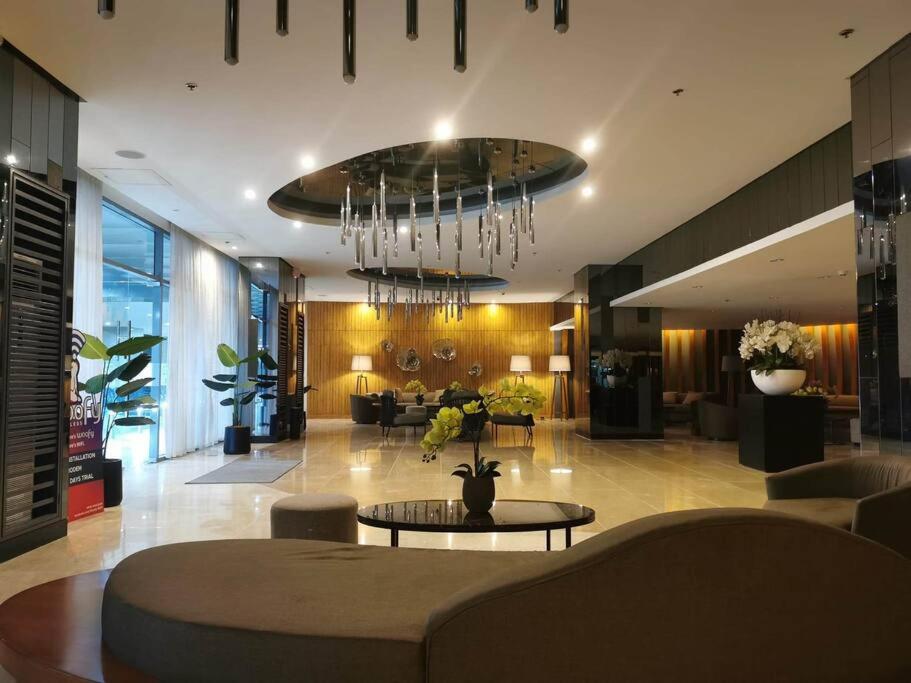 1BR balcony fast Internet Mall Of Asia, Manila – Updated 2023 Prices