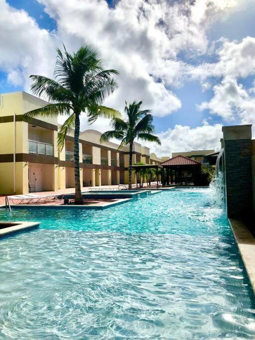 The Pearl unit 2, a walk to second best beach in the world!, Eagle ...