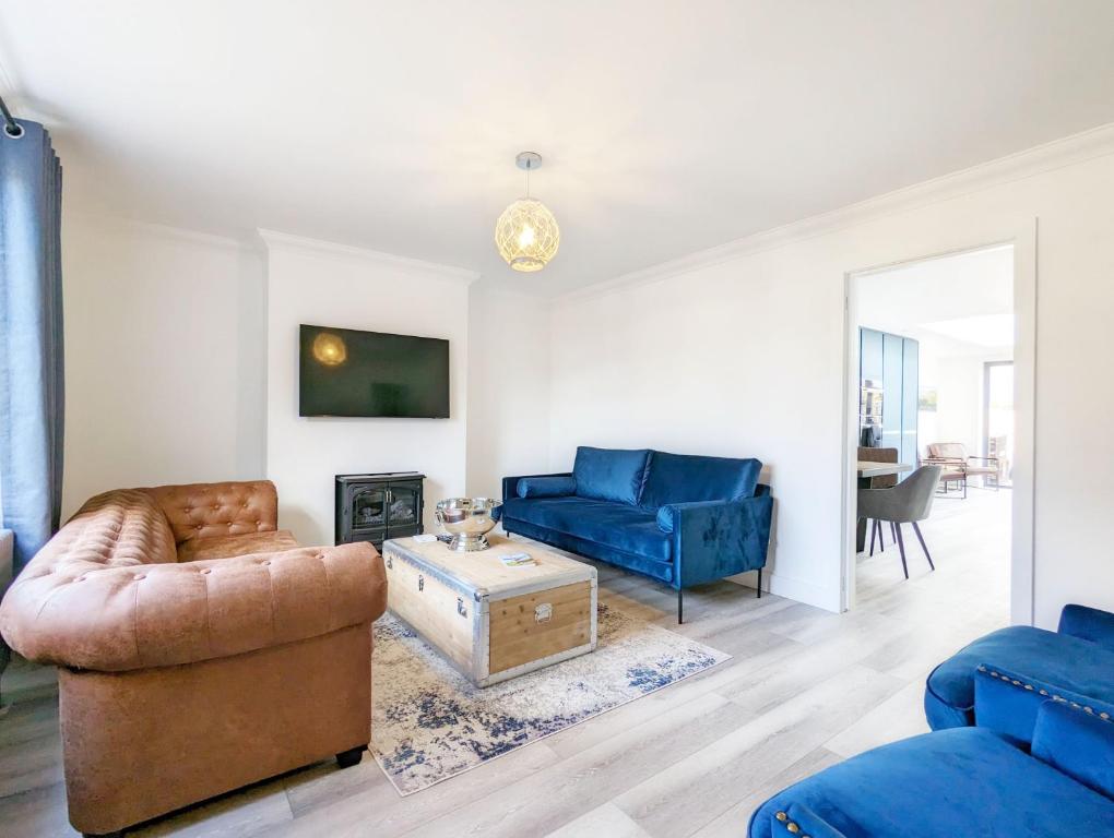 Malthouse Cottage, West Wittering – Updated 2023 Prices