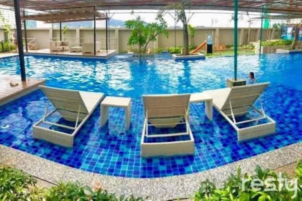 Horizon 101 A11 Near Robinson Mango Mall Square Bar+ Free Netflix, Cebu ...