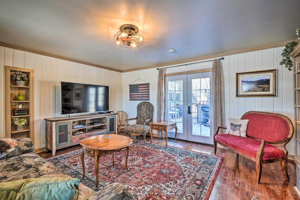 Historic Colorado Springs Farmhouse!, Fountain (precios actualizados 2024)