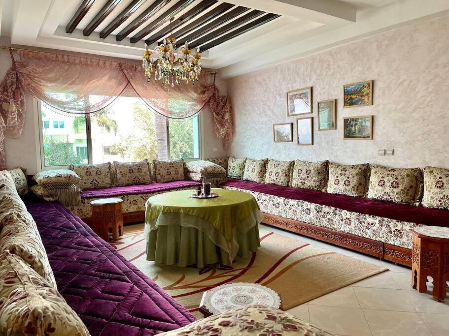 Spacious & Bright ,Next To The Beach+pool - Témara