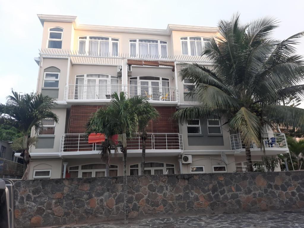 Ocean Drive Studio, next to the Beach, Grand Baie – Updated 2024 Prices
