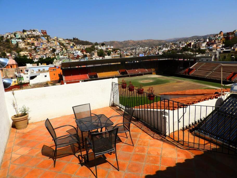 La Bella Casa Del Estadio, Para Familias ó Amigos - Guanajuato