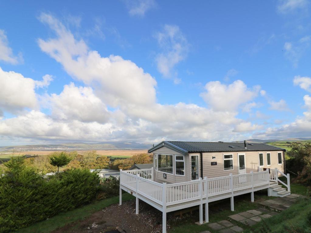 Gwent 74, Borth (updated prices 2025)