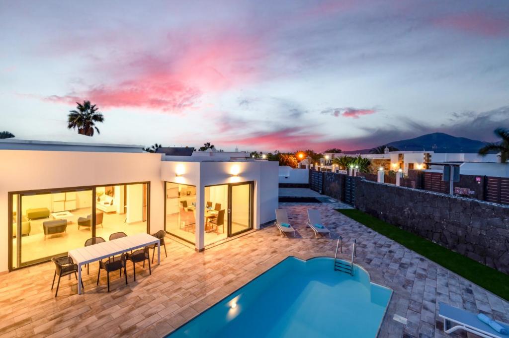 Villa La Nueva by Villa Plus, Playa Blanca (precios actualizados 2026)