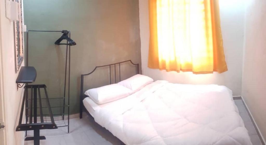 EMIRDA HOMESTAY Pekan Razaki 2, Ipoh (updated prices 2025)