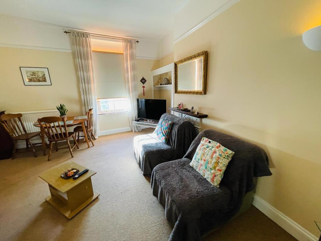 22B, Wellingborough (updated prices 2024)