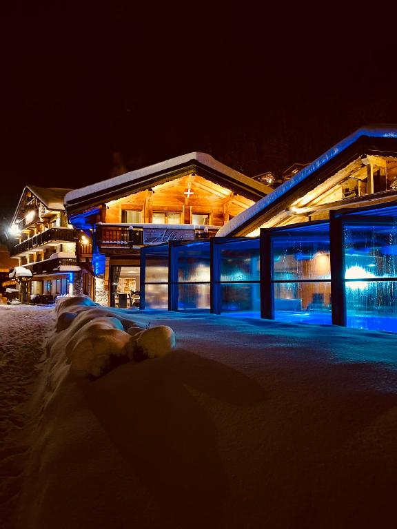 Hotel Alpina, Morzine (updated prices 2026)
