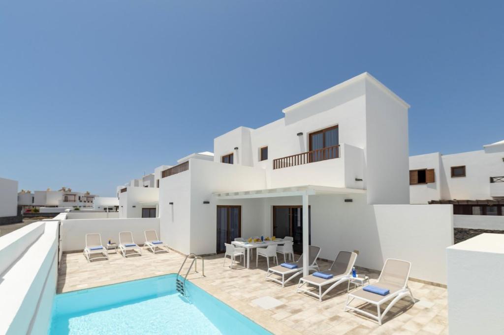 Villa Acomari by Villa Plus, Playa Blanca (updated prices 2025)