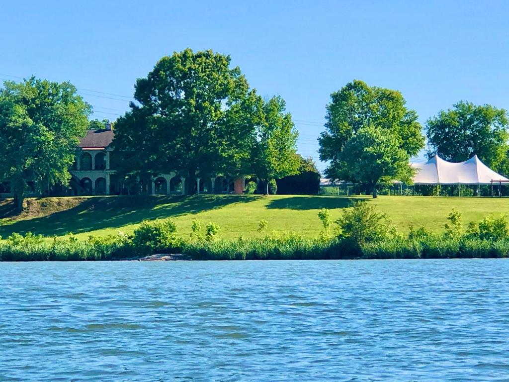 Tennessee Room at Tennessee RiverPlace, Chattanooga (updated prices 2026)