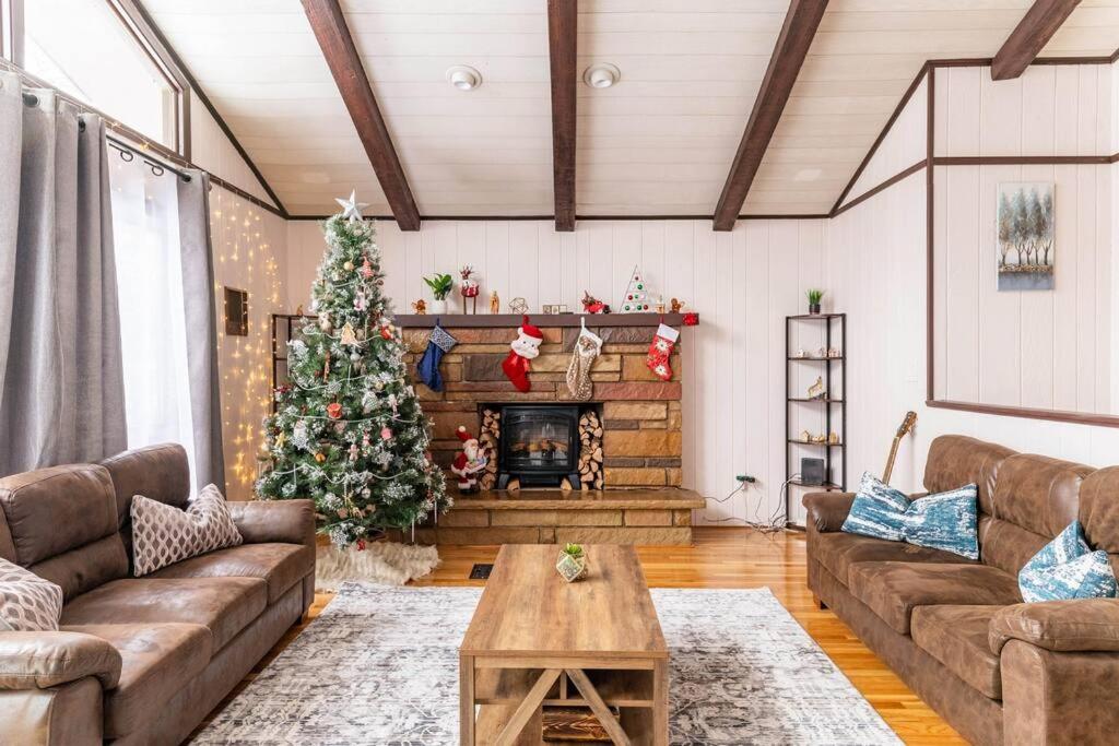 House with outside sauna and hot tube, Pocono Summit (updated prices 2024)