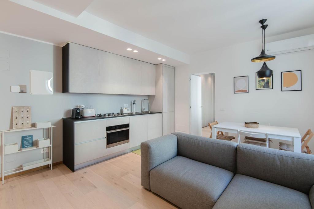 Easylife - Moderno bilocale a due passi dai Bastioni di Porta Venezia e ...