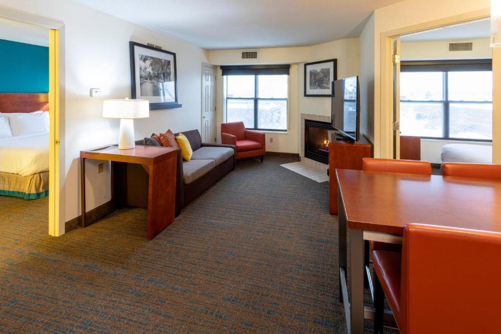 Residence Inn Minneapolis St. Paul/Roseville, Roseville (updated prices ...