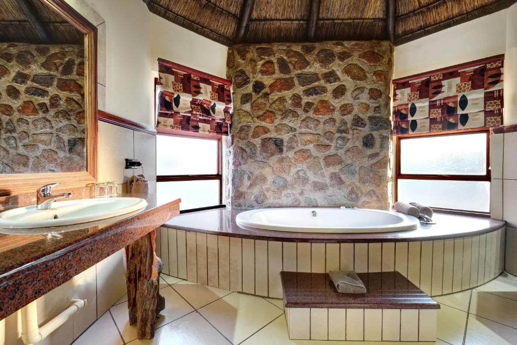 Zebula Golf Estate and Spa - Zebula Golfers Lodge, Mabula (updated ...