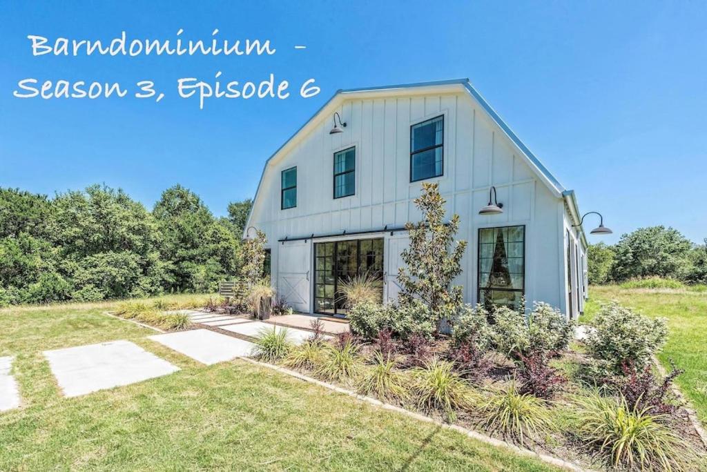 FIXER UPPER’s Original BARNDOMINIUM!! Sits on Private 16 wooded acres ...