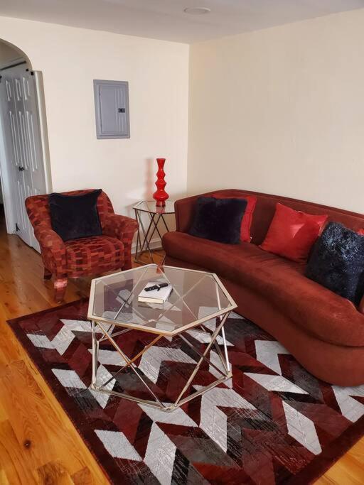 Cozy 2-bedroom Apartment, Philadelphia (updated prices 2025)