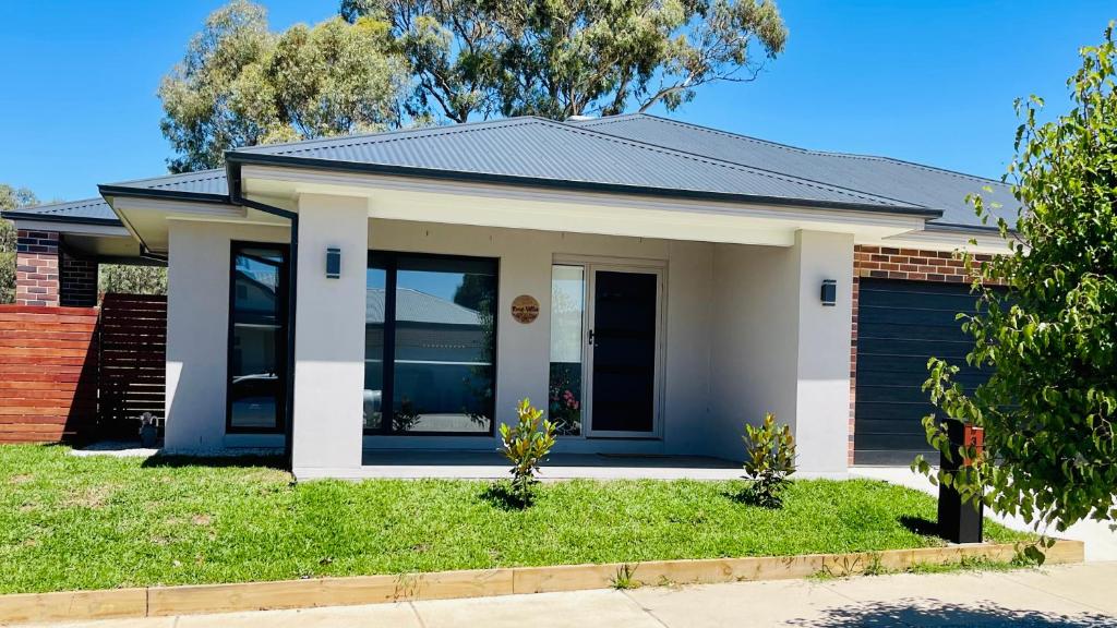 Rose Villa Bendigo | Vacation Home in Kennington, Australia