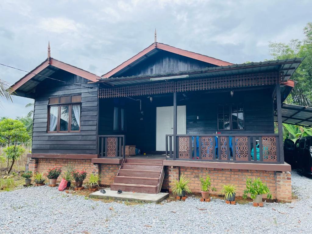 NAZIRIN HOMESTAY D’VILLAGE MUAR BATU PAHAT, Semerah (updated prices 2026)