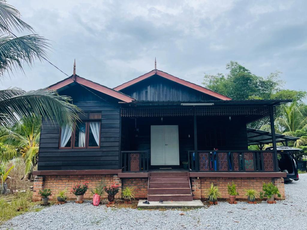NAZIRIN HOMESTAY D’VILLAGE MUAR BATU PAHAT, Semerah (updated prices 2025)