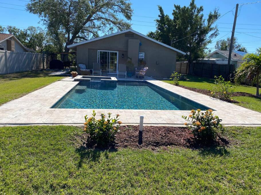 Salt water pool house near beach for monthly rental, Venice (updated ...