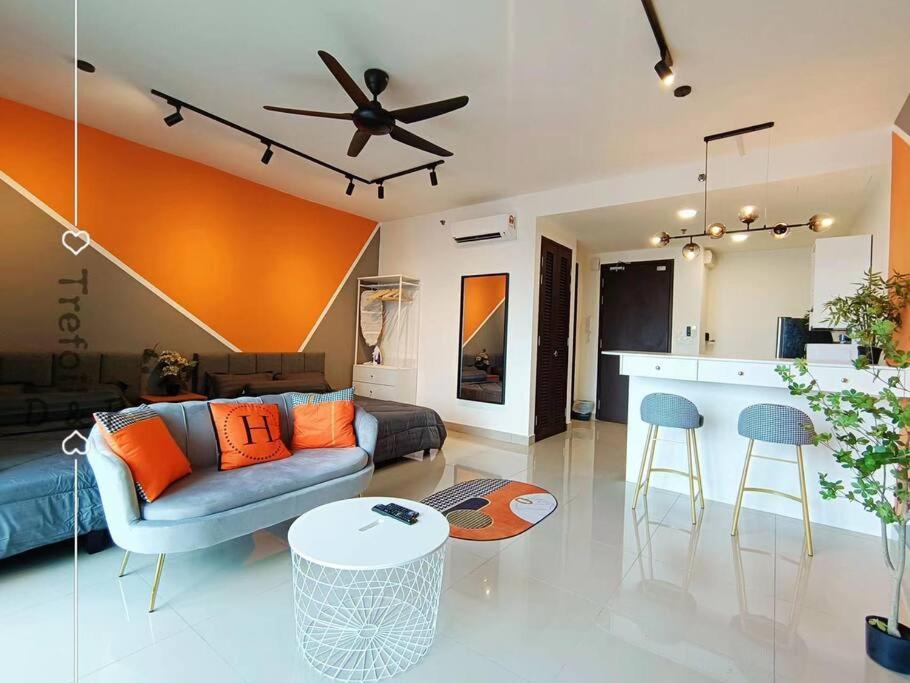 Trefoil/Setia City Mall/SCCC for 4 pax cozy homestay, Shah Alam (tarifs ...