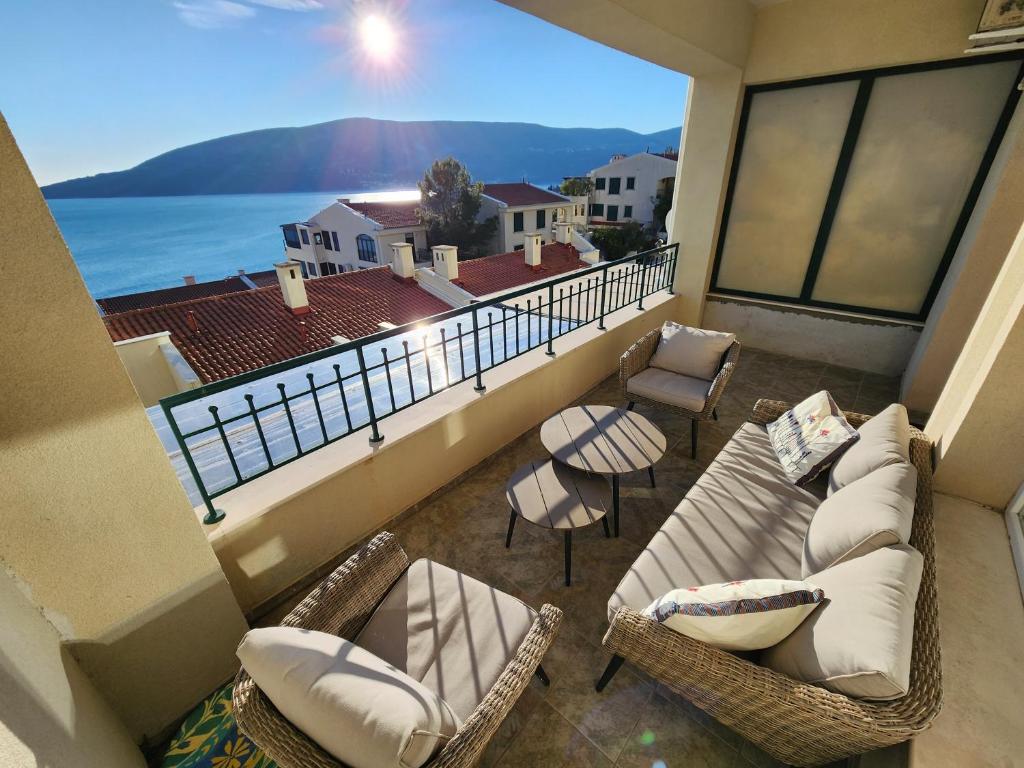 Beachside Studio with Sea View - Herceg Novi, Herceg-Novi (updated prices 2026)