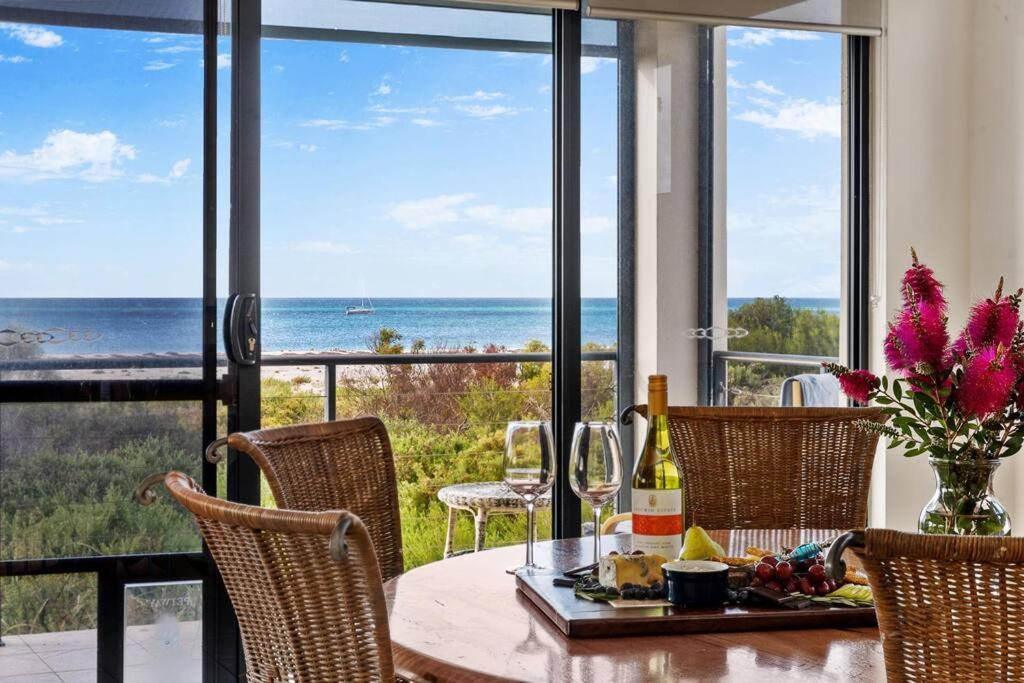 Geographe Beachfront Beach House, Geographe – Updated 2023 Prices