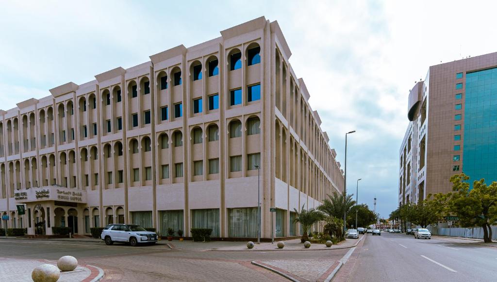 Grand Star Al Saha Hotel - SuiteTrails