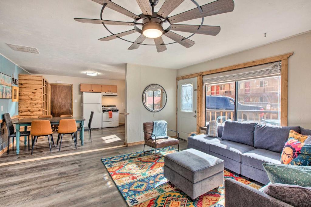 Cozy Red River Condo - Walk to Chair Lift!, Red River (updated prices 2025)