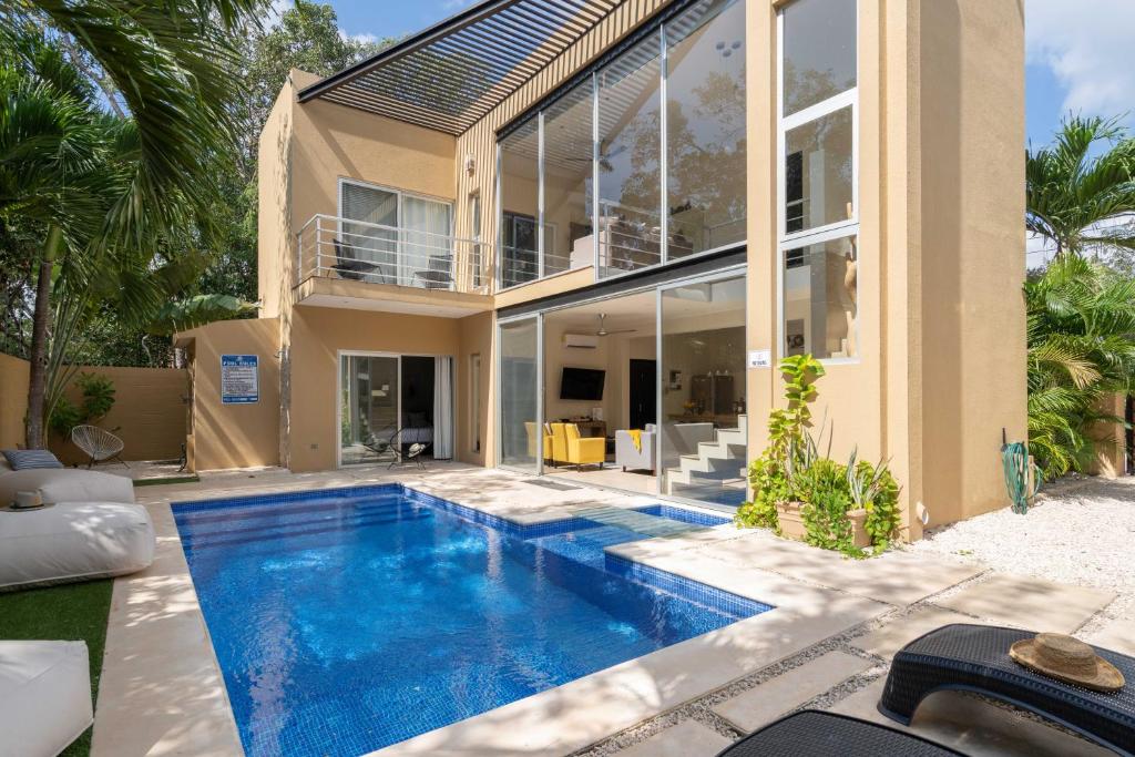 Tulum Private Modern Villa-Pool Beds-AC-Internet-Parking-Grill, Tulum ...