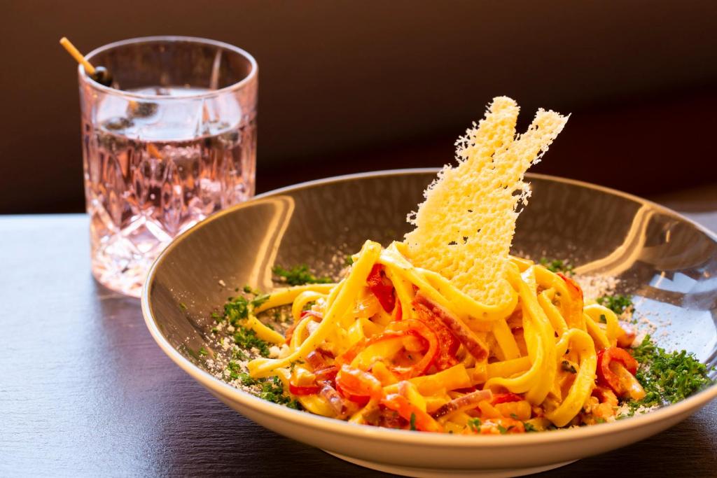 Hotel & Boarding House Schlosserwirt, Mering (updated prices 2025)