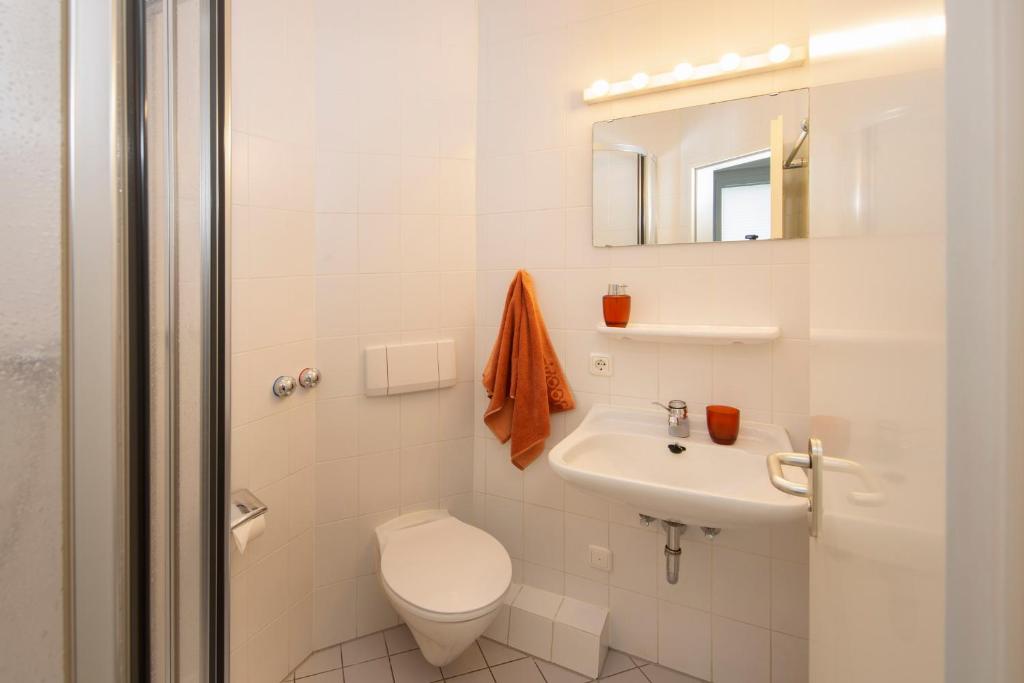 Hotel & Boarding House Schlosserwirt, Mering (updated prices 2025)