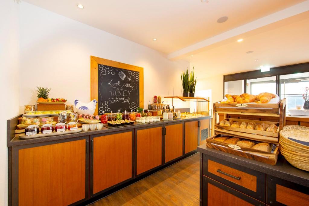 Hotel & Boarding House Schlosserwirt, Mering (updated prices 2025)