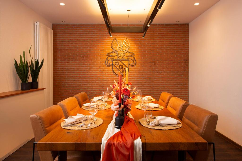 Hotel & Boarding House Schlosserwirt, Mering (updated prices 2025)