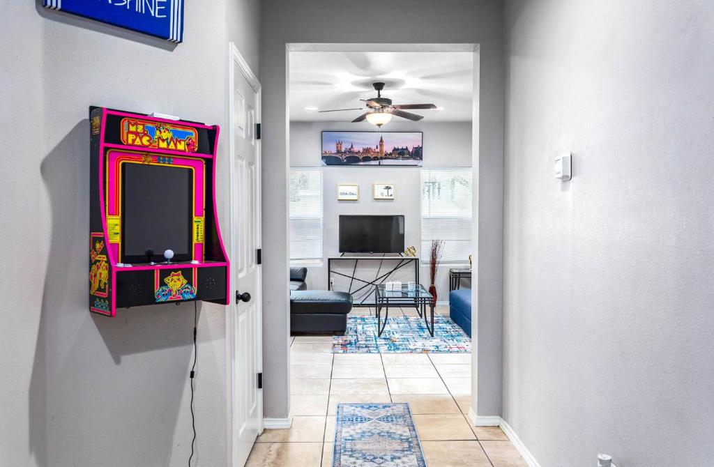Belair Finest LUX 3BR 3BA Home w 12 Arcade Games & HotTub- 5mins to ...