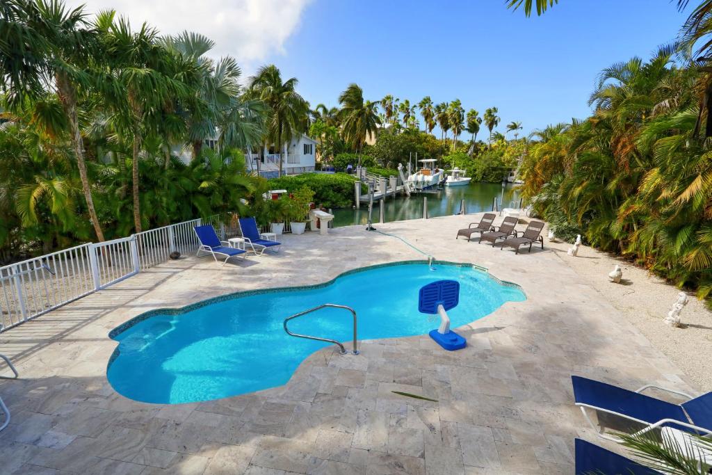 Waterfront Luxury Home with Pool and Boat Dock home, Key Colony Beach ...