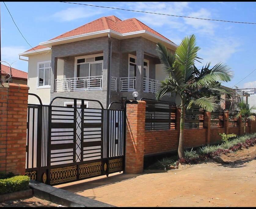 Intare Passage House - 5 bedrooms، كيغالي (أسعار محدثة لعام 2024)