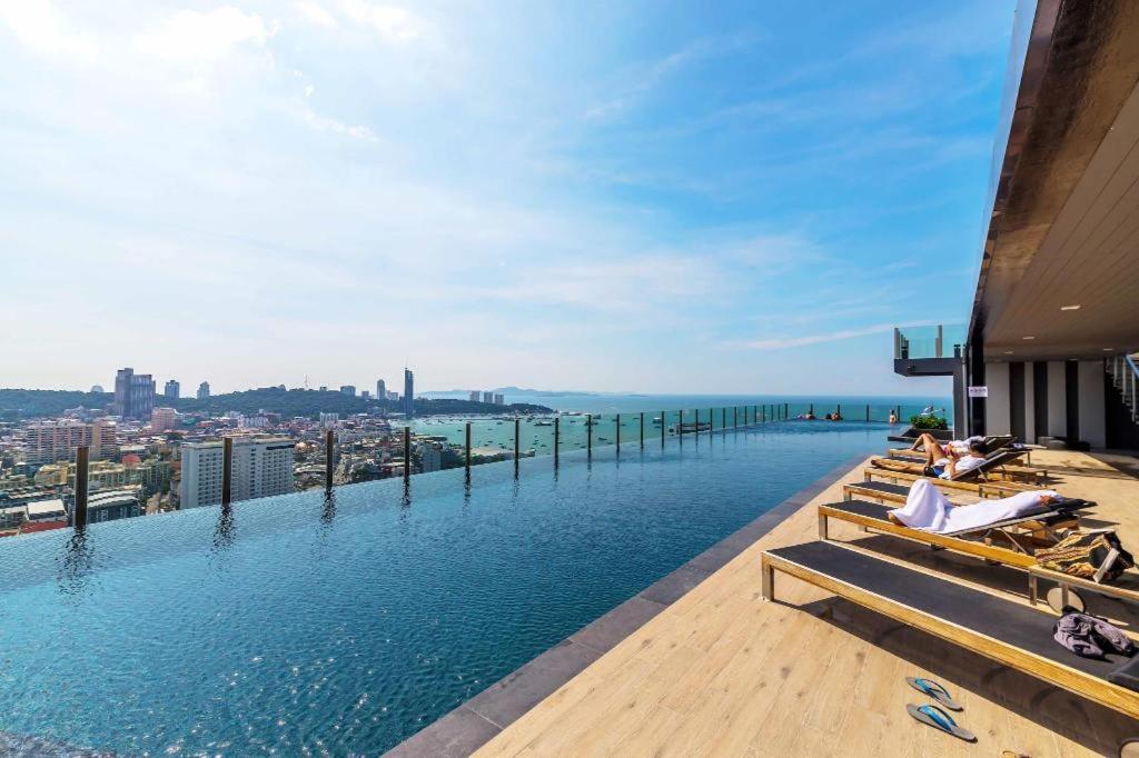 芭提雅双人精品公寓无边游泳池THEBASE中央基地, Pattaya (updated prices 2025)