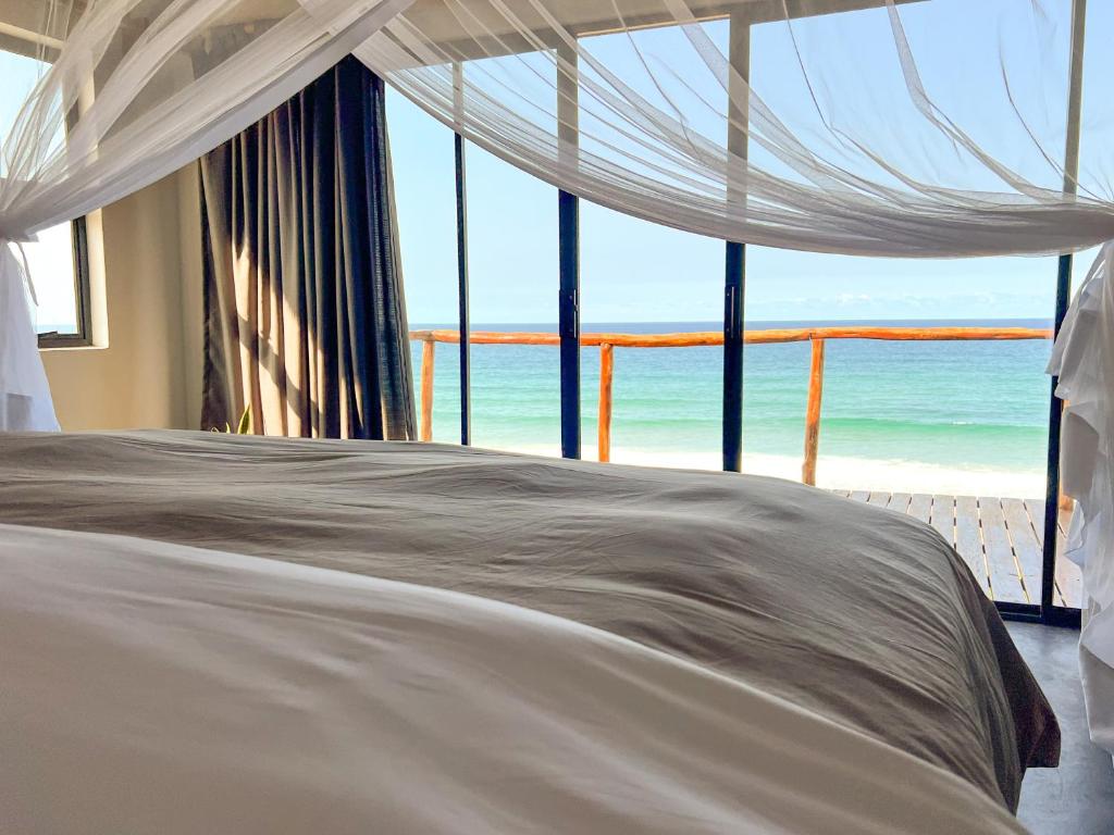 Kumba Lodge, Praia do Tofo (updated prices 2025)