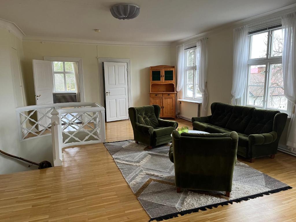 Hornsberg herrgård, Eneby – 2023 legfrissebb árai