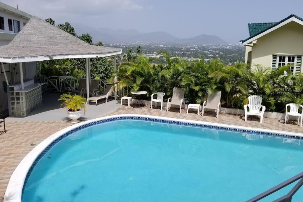 Ridgeview suite 4, Kingston (updated prices 2026)