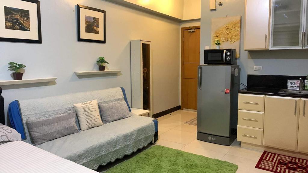 Morgan Suite BGC shortwalk4 Venice Canal Mall free pool gym, Manila ...